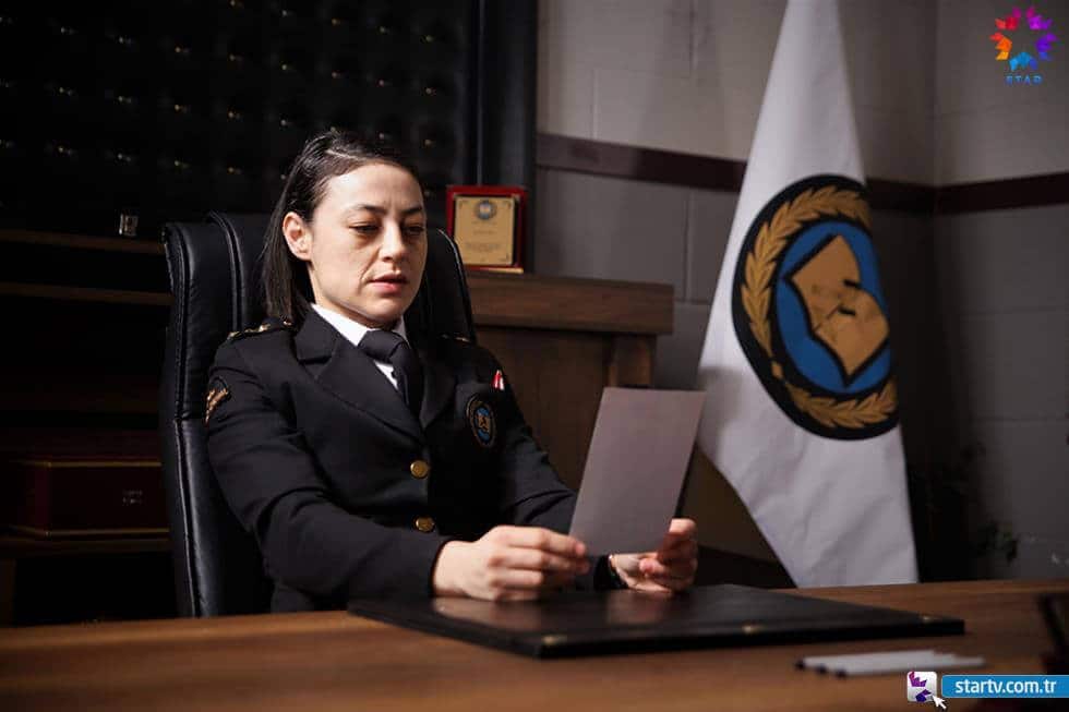 Avlu Deniz Ne Zaman ve Nasıl Ölecek? Zerrin Neden Hapse Girecek? İşte ...