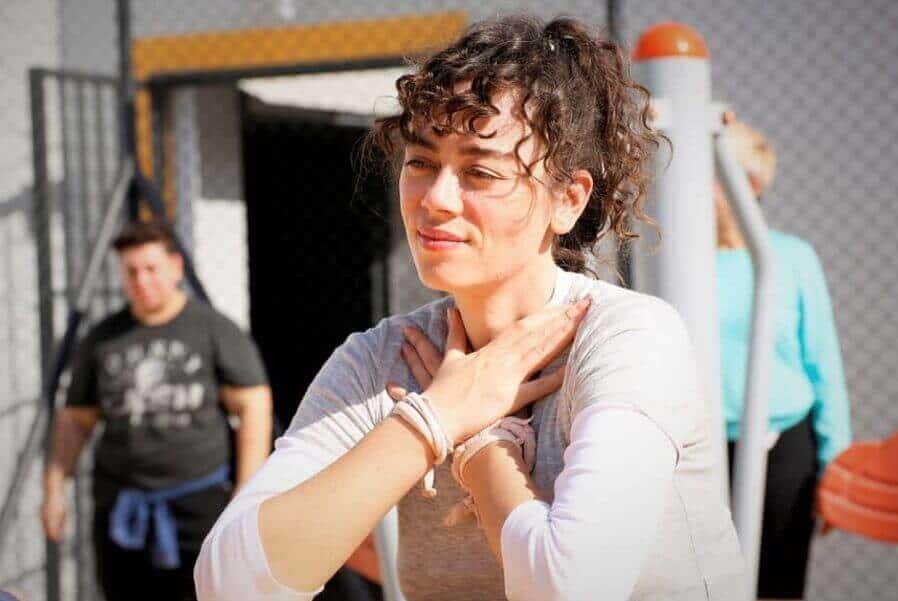 Avlu Deniz Ne Zaman ve Nasıl Ölecek? Zerrin Neden Hapse Girecek? İşte ...