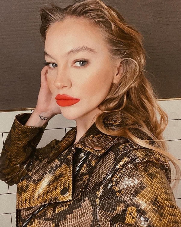 Aşk Taktikleri Oyuncuları Vizyon Tarihi Konusu