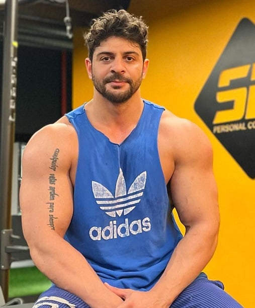 Savaşın İki Yüzü Oyuncuları Konusu