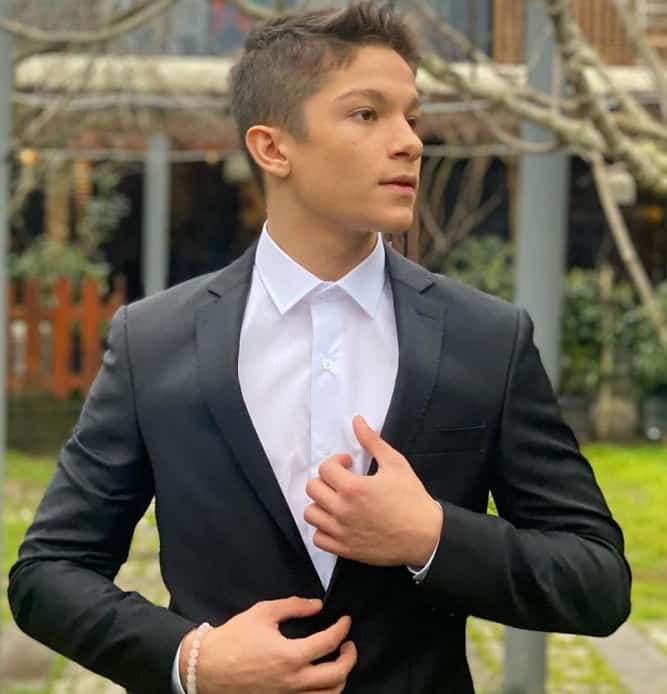 Güzel Günler (2022)