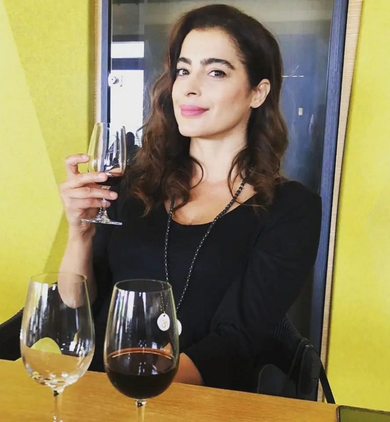 Mine Çayıroğlu Kimdir? Aşk ve Umut Firdevs