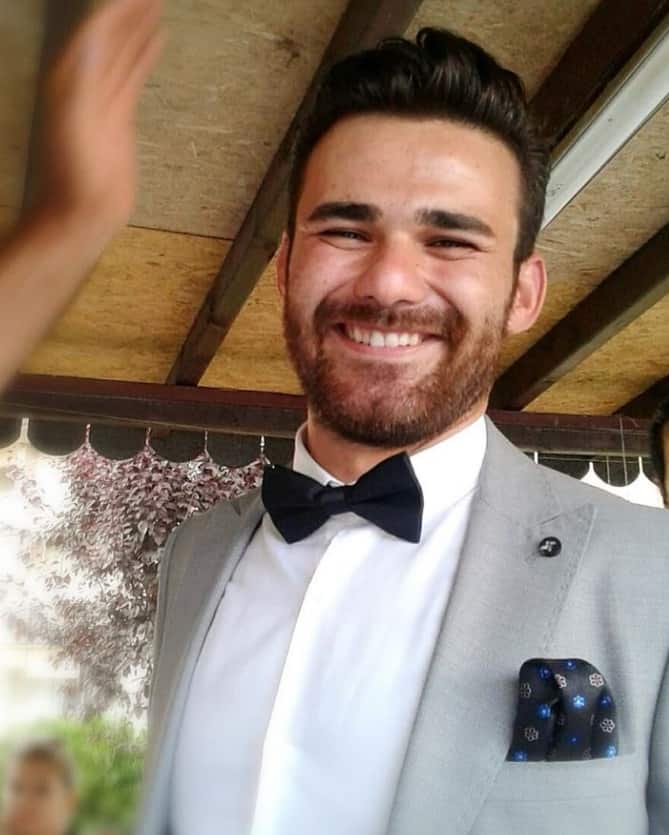 9 Oğuz Yaşar Kimdir? Kayhan Açıkgöz Kim?