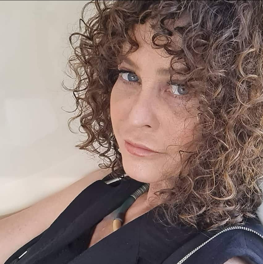 Aile Dizisi Neşe Kim? İpek Tenolcay (Kurtlar Vadisi Nesrin)