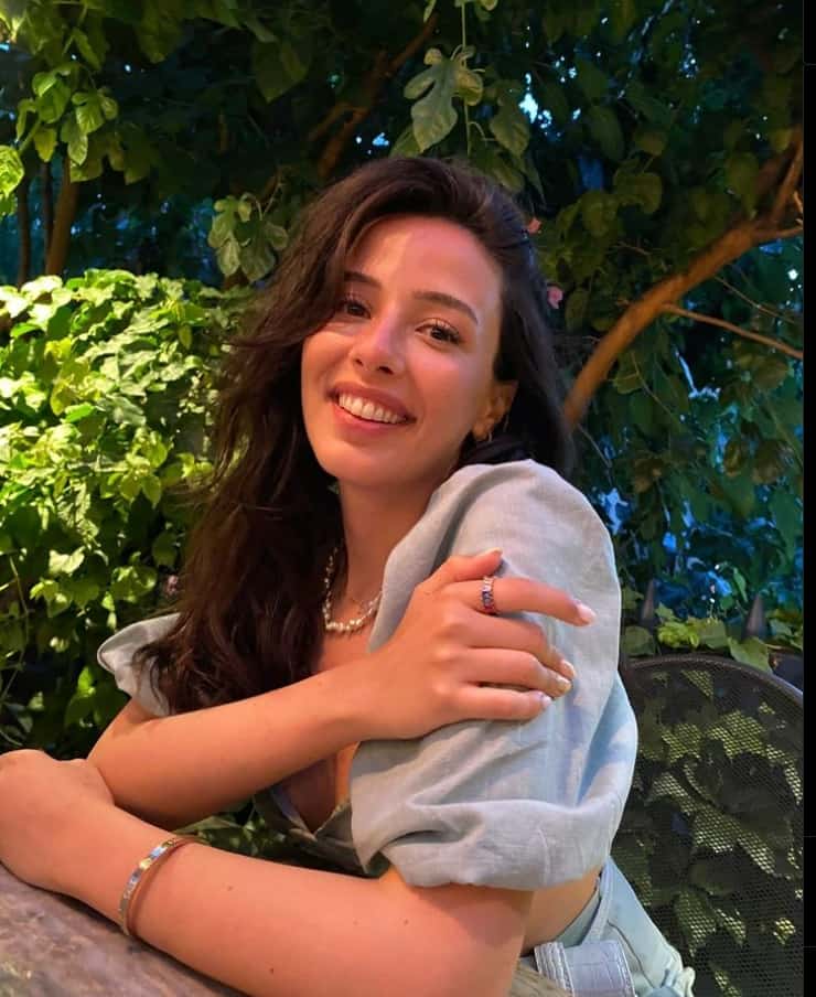 Vermem Seni Ellere Oyuncu Kadrosu Ve Karakterleri