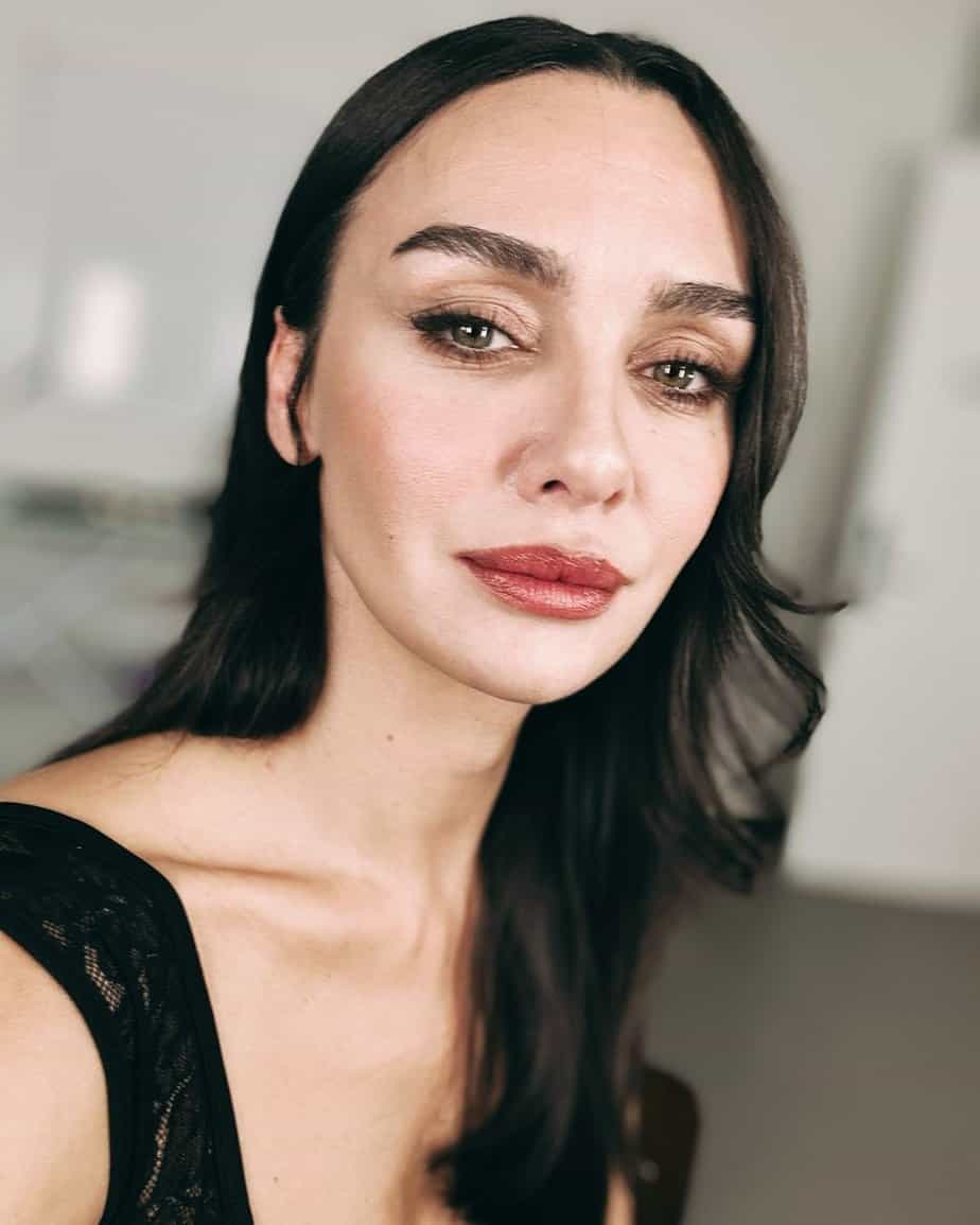 Aşk Dizisi Oyuncuları 2025 (Disney Plus)