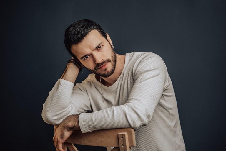 Aynadaki Yabancı Oyuncuları (Tam Liste Oyuncu Kadrosu)